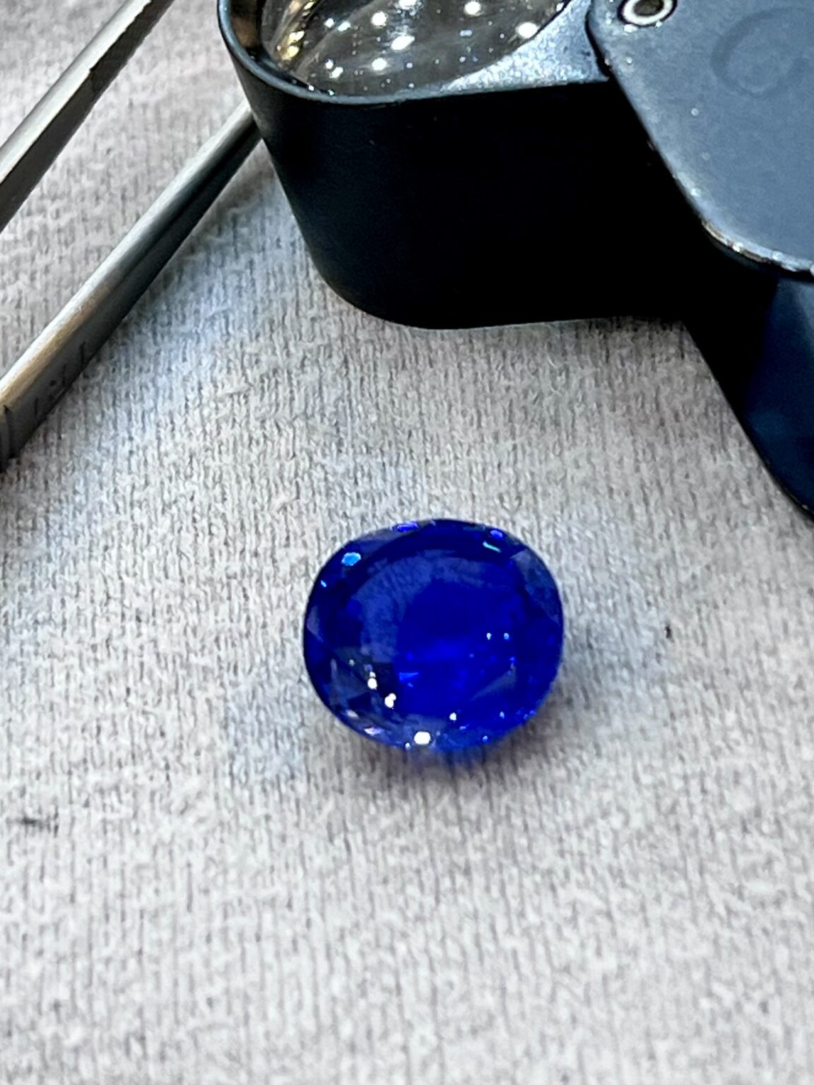 Finest Ceylon Vivid Cornflower Blue Sapphire – Lihiniya Gems